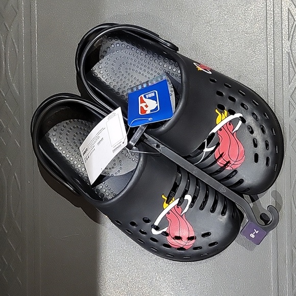 Foco | Shoes | Nwt Foco Nba Miami Heat Team Logo Sandalclogs With Heel ...
